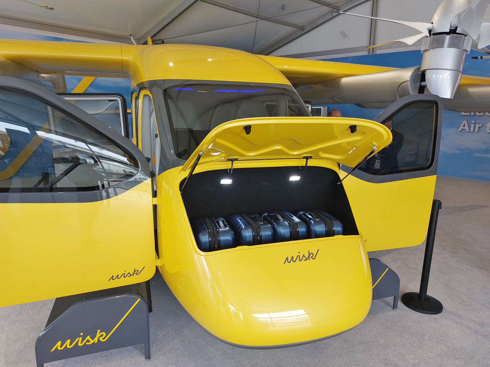 Wisk 6th Generation eVTOL World’s First Self-Flying, Four-Seat, All ...